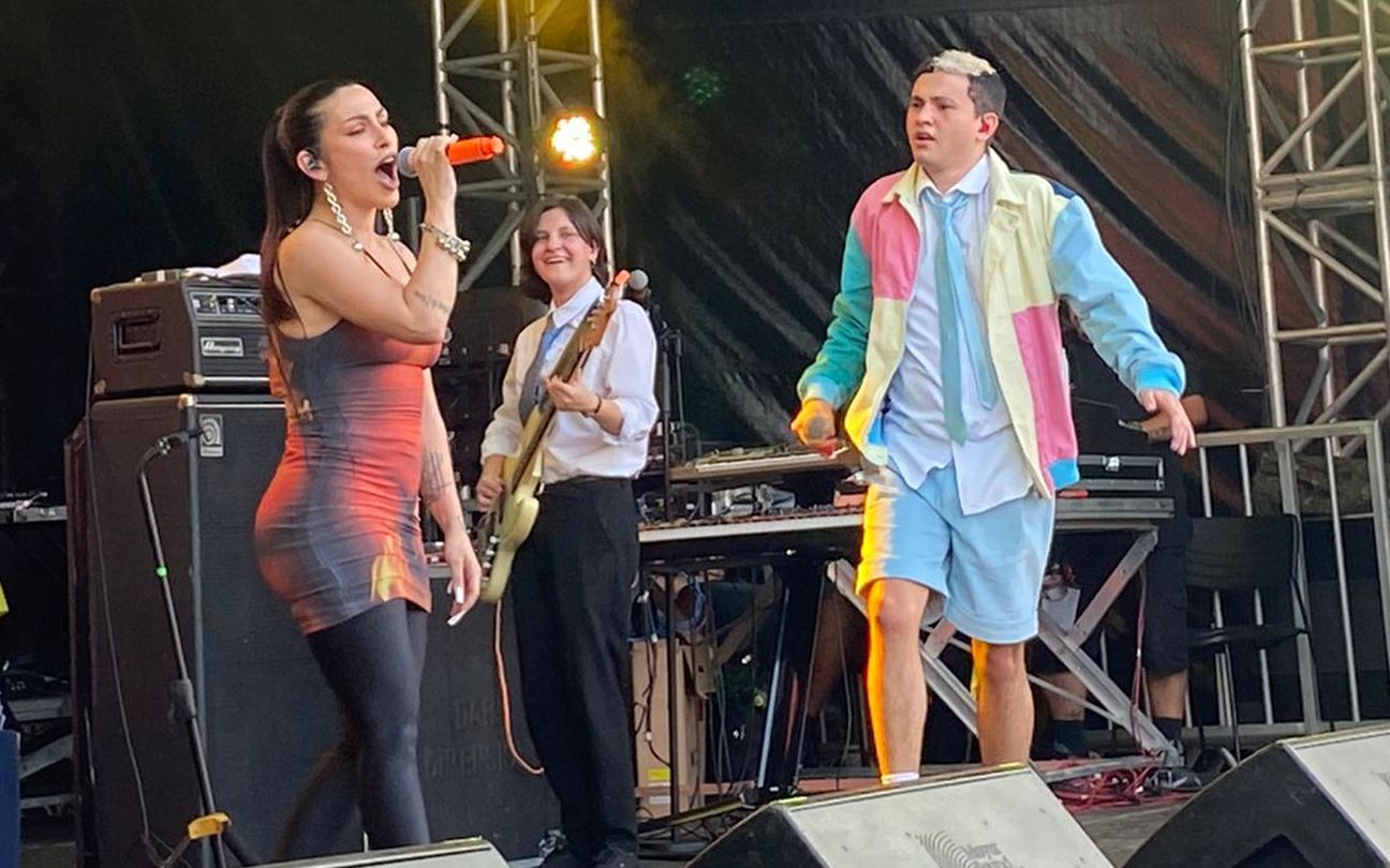 Cleo estreia no Rock in Rio com emoção e Gloria Pires na plateia ...