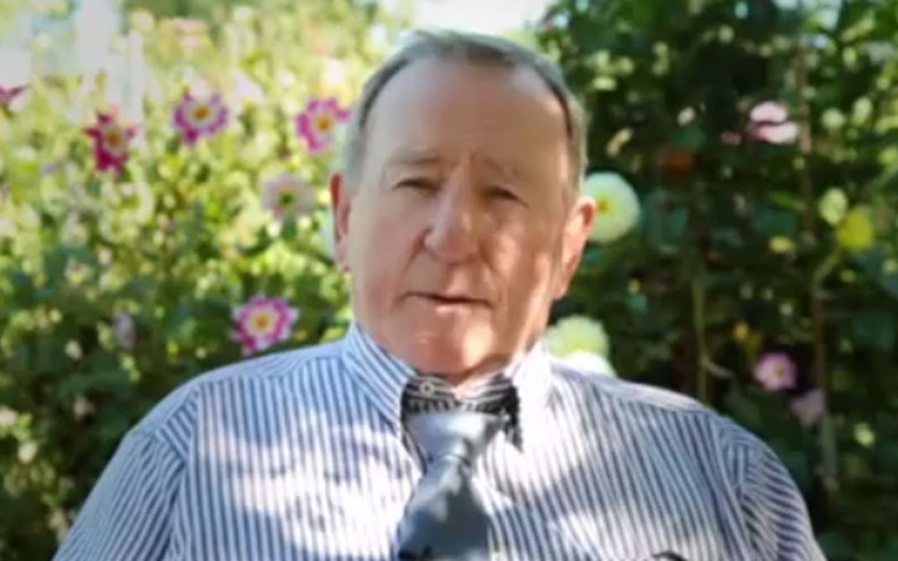 Ator Tony Barry morre aos 81 anos - Tangerina