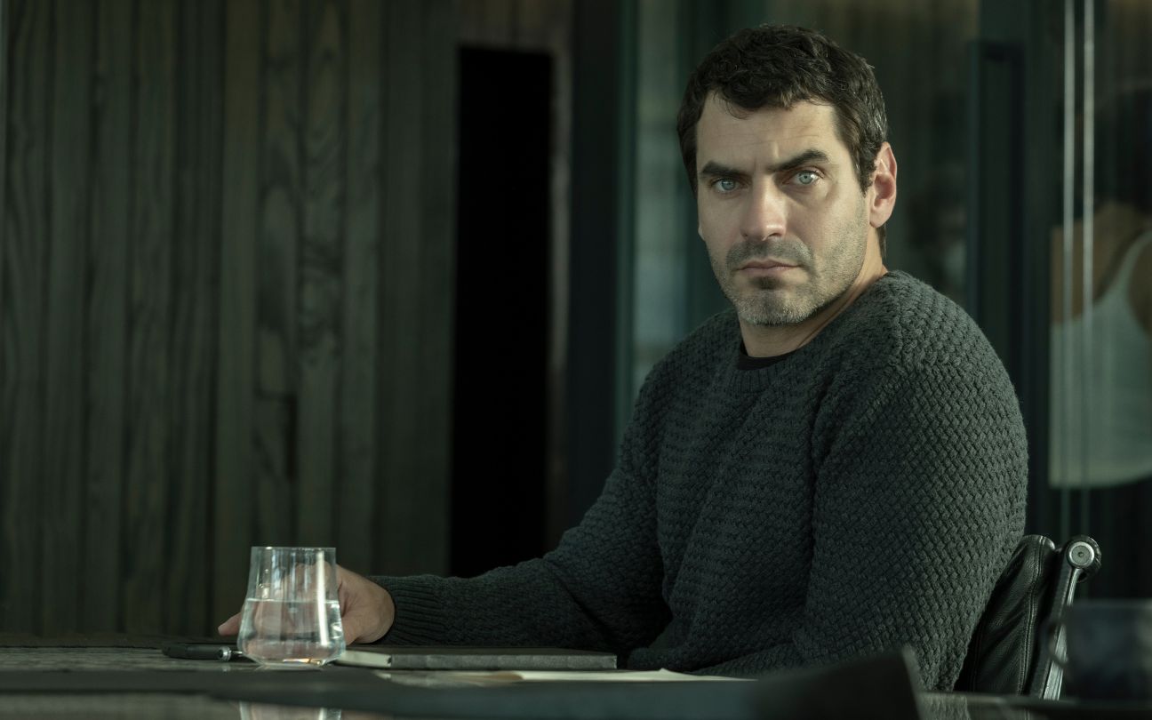 Galã transa com todo mundo em série da Netflix - Tangerina