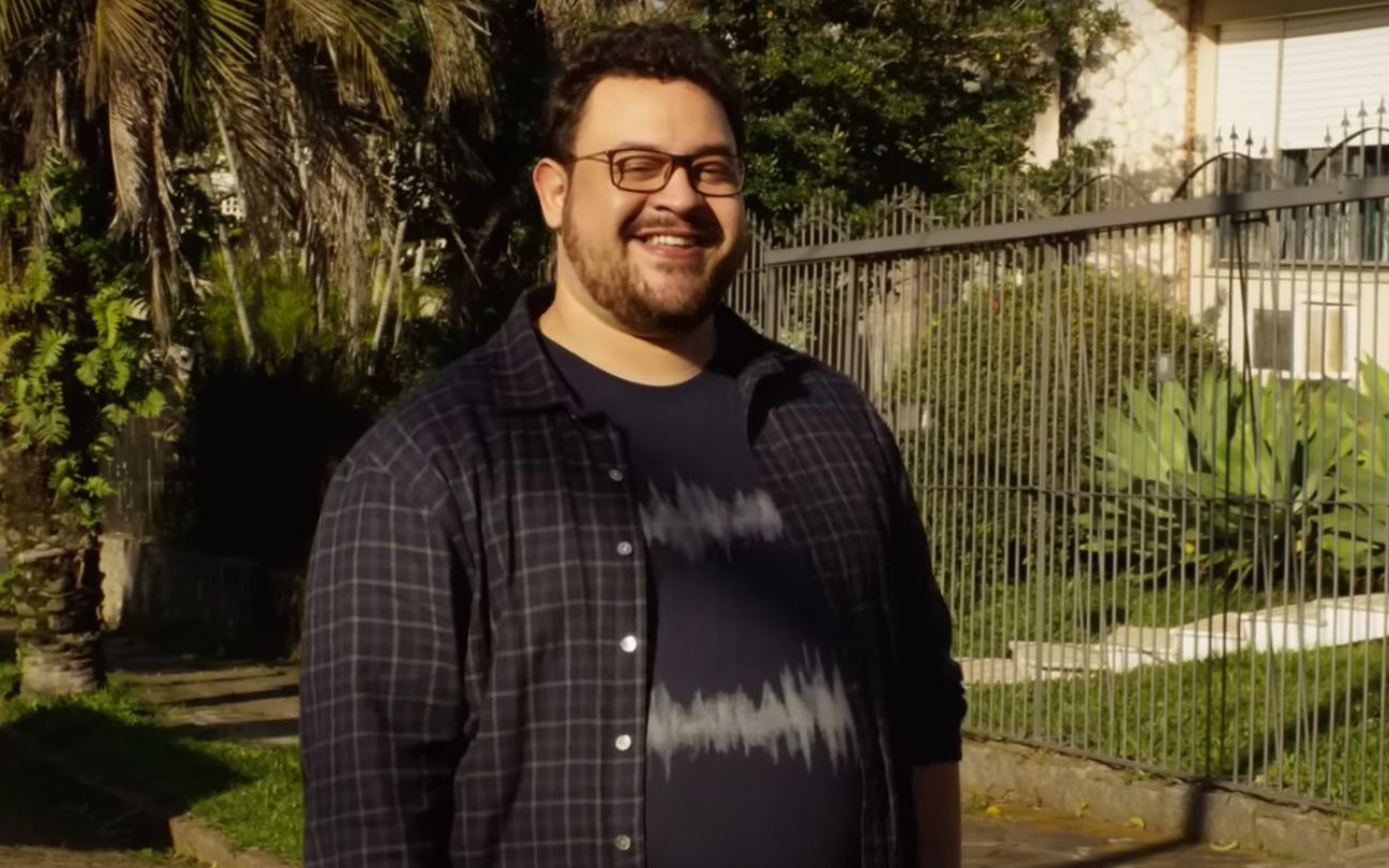 Estevam Nabote vira motorista de aplicativo sem saber dirigir: 'Fingi ...